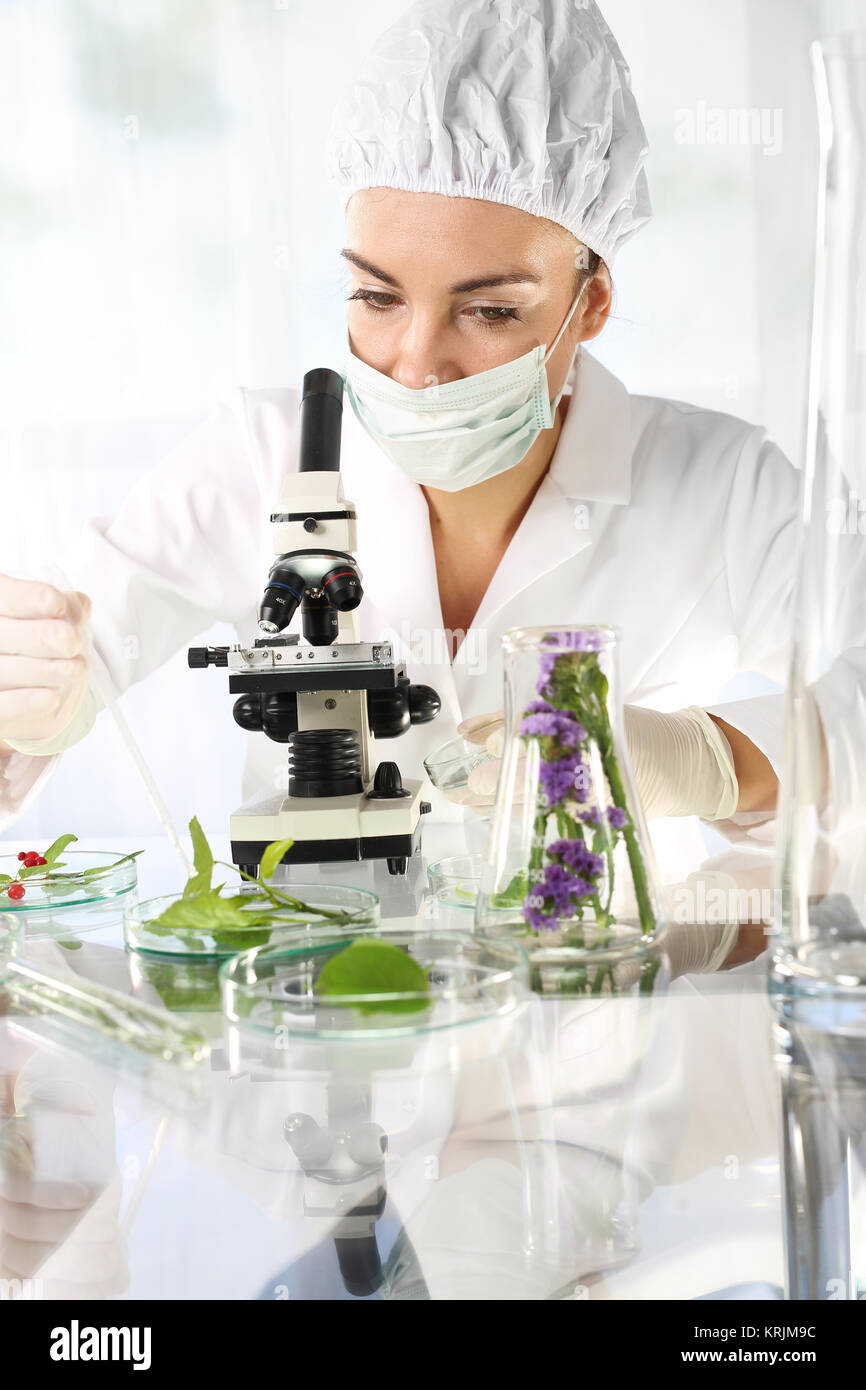 Engineering laboratory hi-res stock photography and images - Alamy