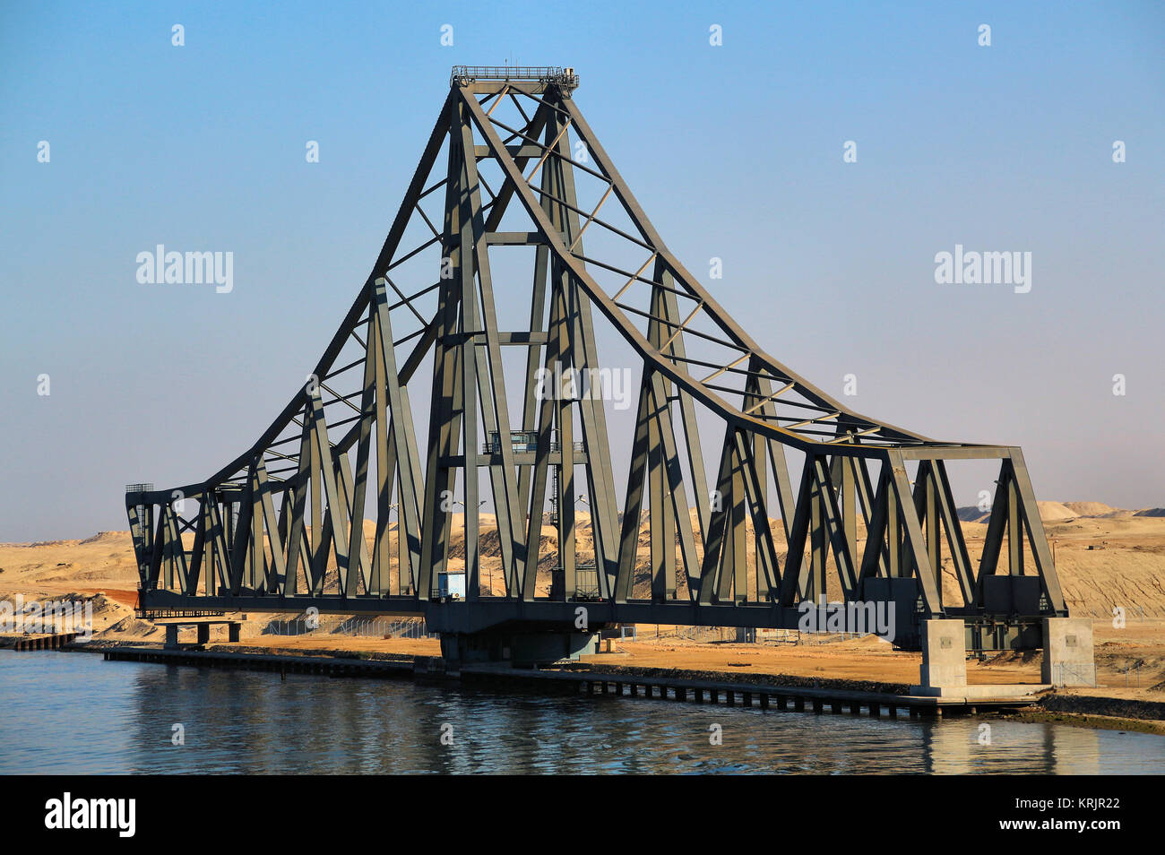 el ferdan bridge over the suez canal Stock Photo - Alamy