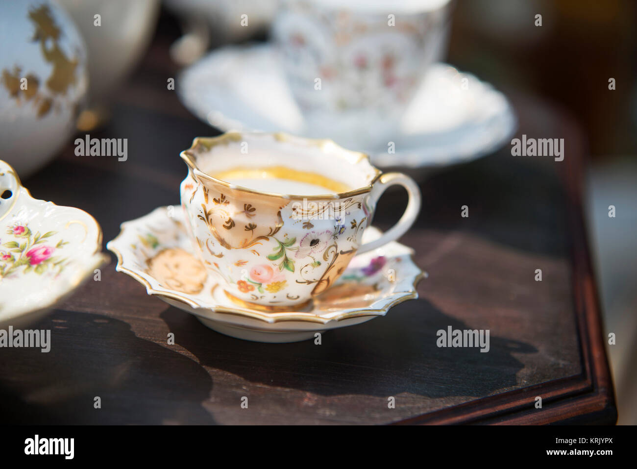 Dutch porcelain hi-res stock photography and images - Alamy
