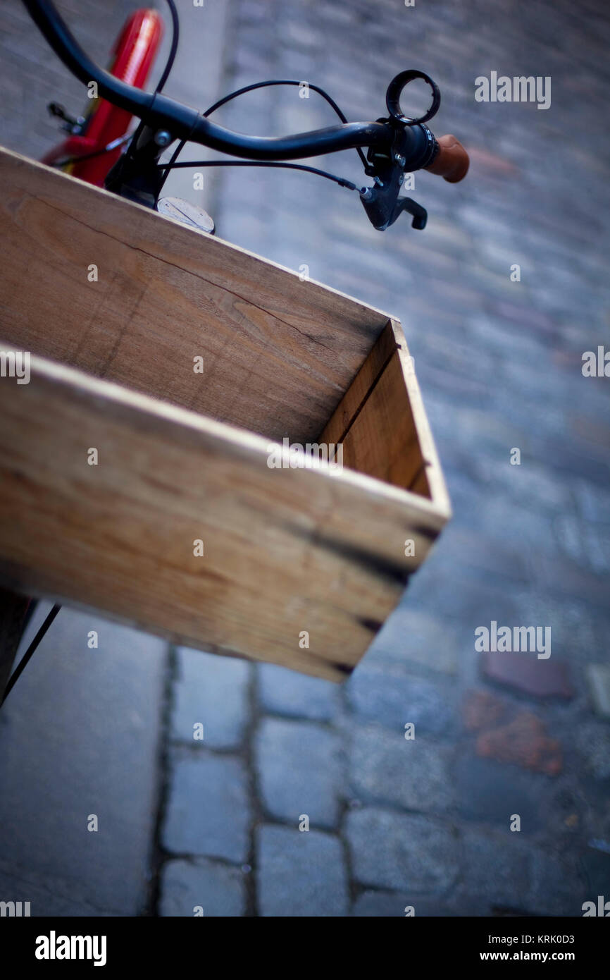 Bike and box Stock Photo - Alamy