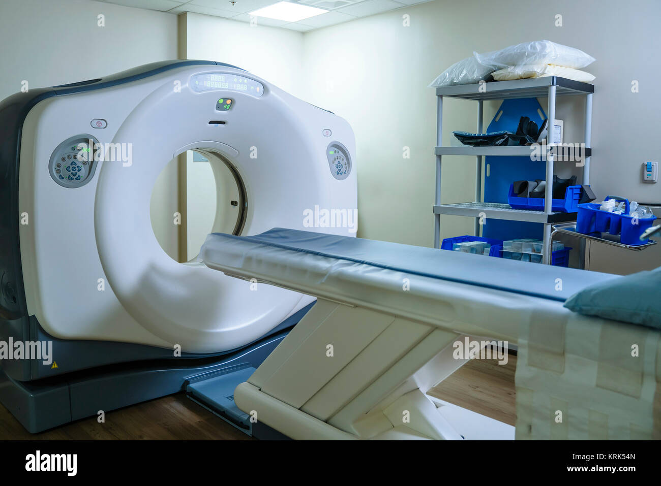 Ct scanner in a hospital hi-res stock photography and images - Alamy