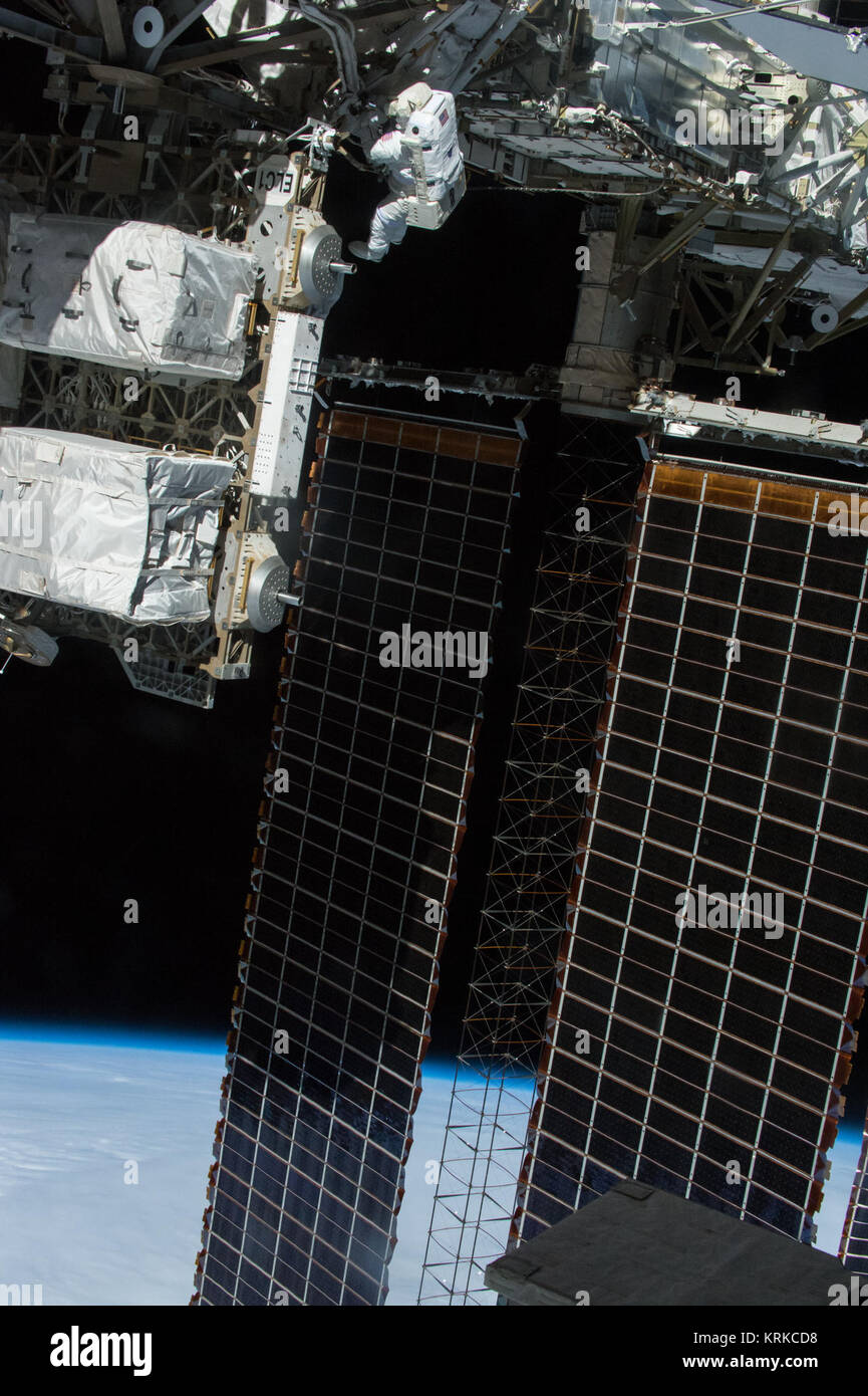 ISS-45 EVA-2 (h) Scott Kelly Stock Photo - Alamy