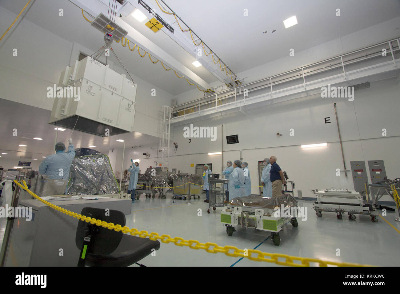 Space station processing hi-res stock photography and images - Alamy