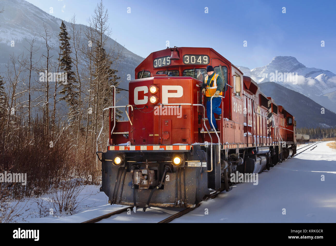 CPR loco 3049 leads the Exshaw switcher to Baymag 2 plant siding below ...