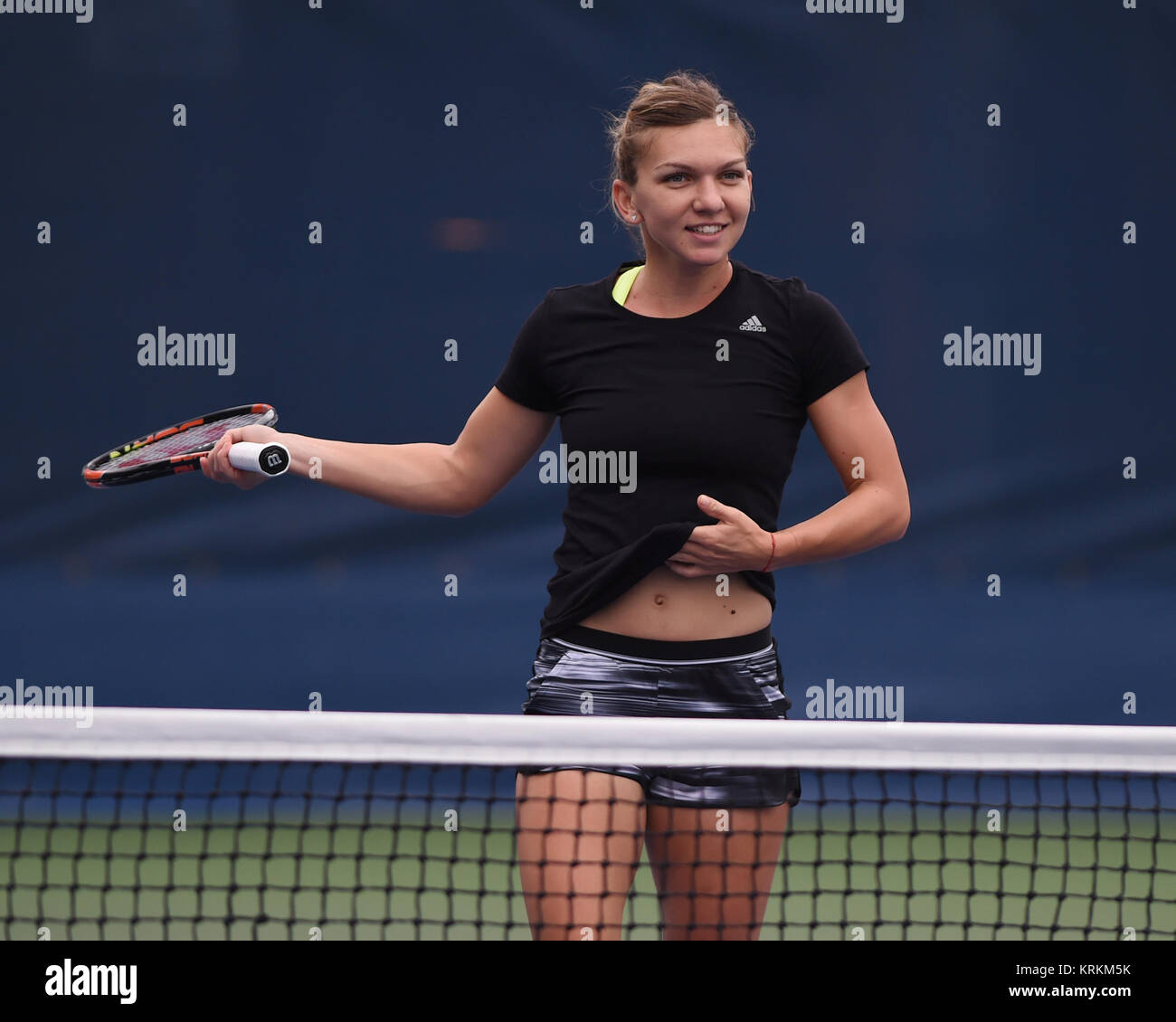 NEW YORK, NY - SEPTEMBER 10: Simona Halep on the practice court on day ...