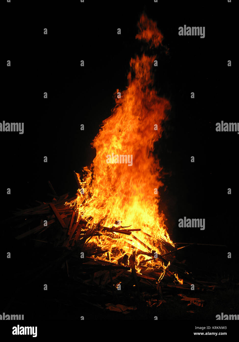 The fire of the boards in the dark Stock Photo - Alamy