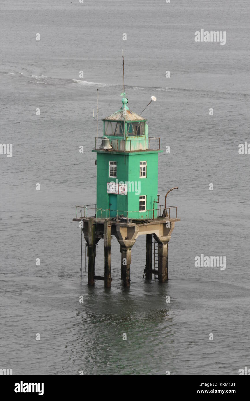 Lighthouse signal ships hi-res stock photography and images - Alamy