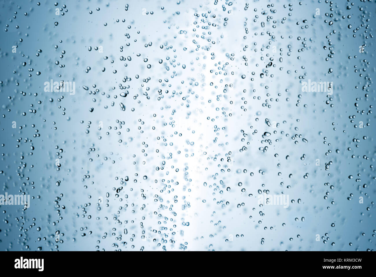 Falling water drops Stock Photo - Alamy