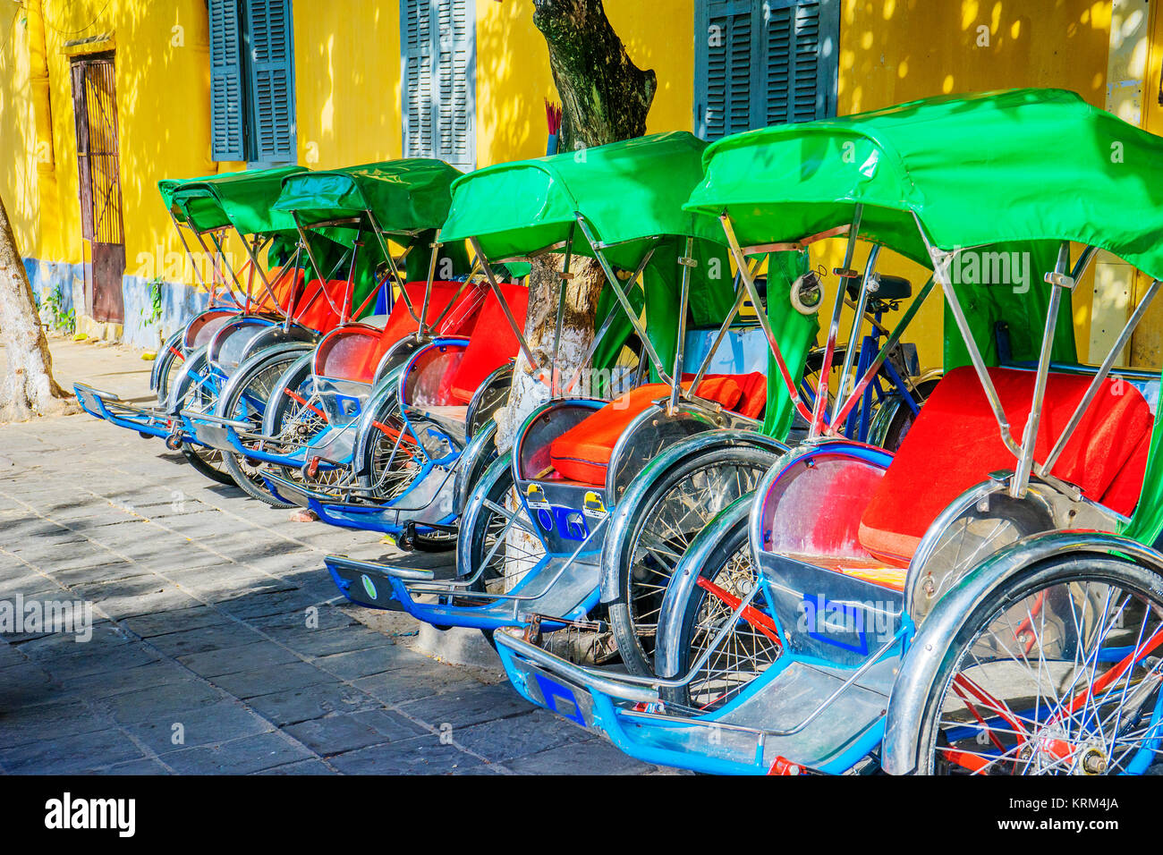 Cyclo tourist hi-res stock photography and images - Alamy