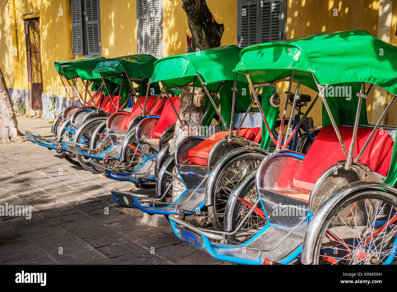 Hanoi cyclo and bicycle hi-res stock photography and images - Alamy