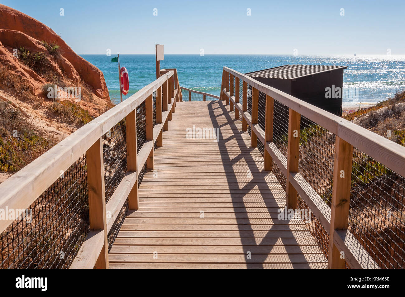 Wooden path falesia beach algarve hi-res stock photography and images ...