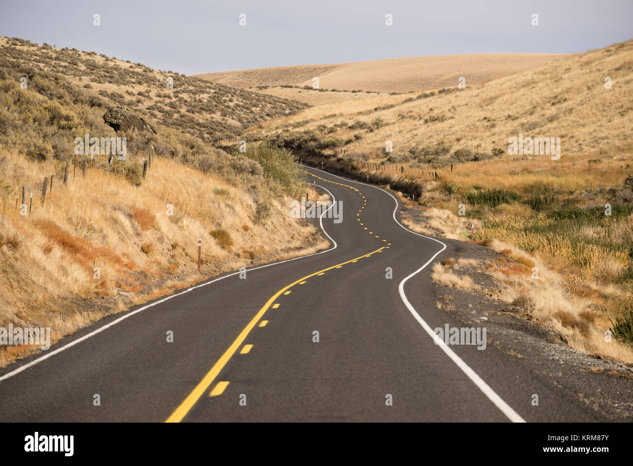 Open Road Two Lane Highway Oregon State USA Stock Photo - Alamy