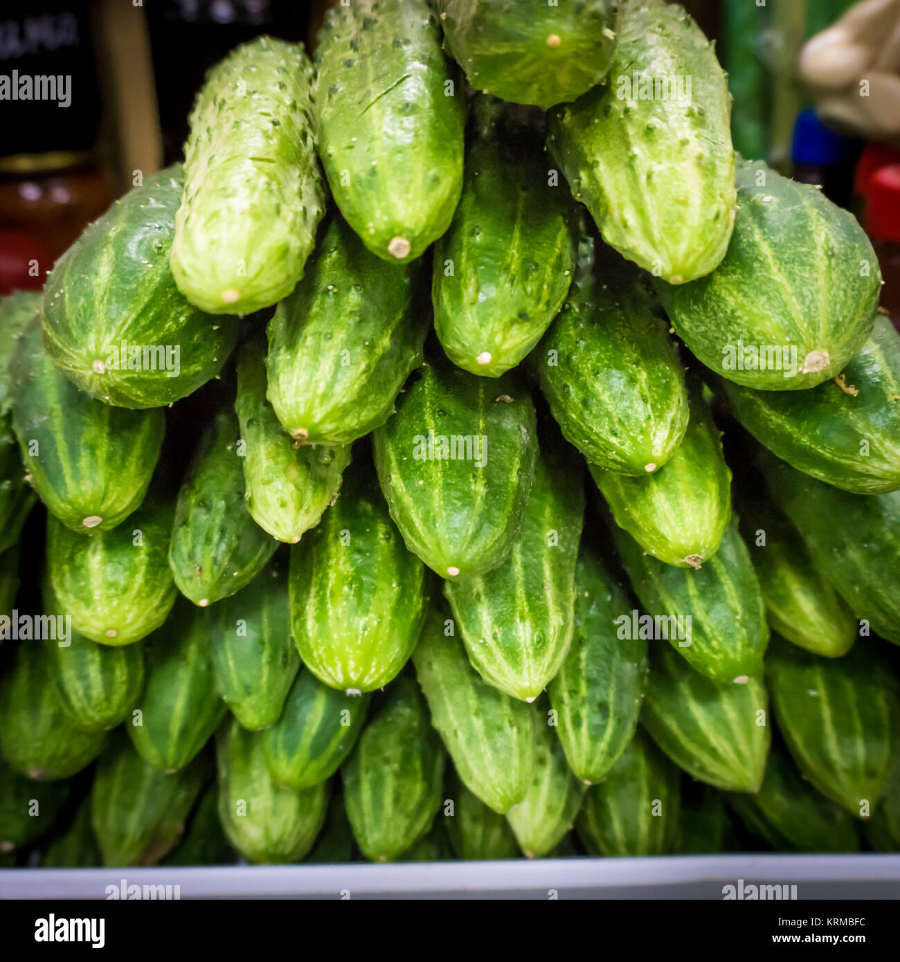 Pile of fresh green cucumbers Stock Photo - Alamy