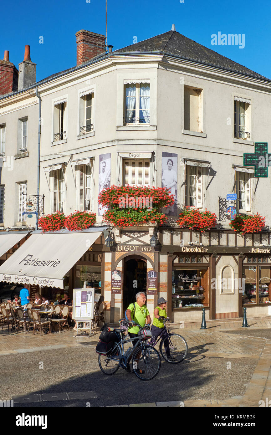 The town centre of Amboise in the Loire Valley France Stock Photo - Alamy