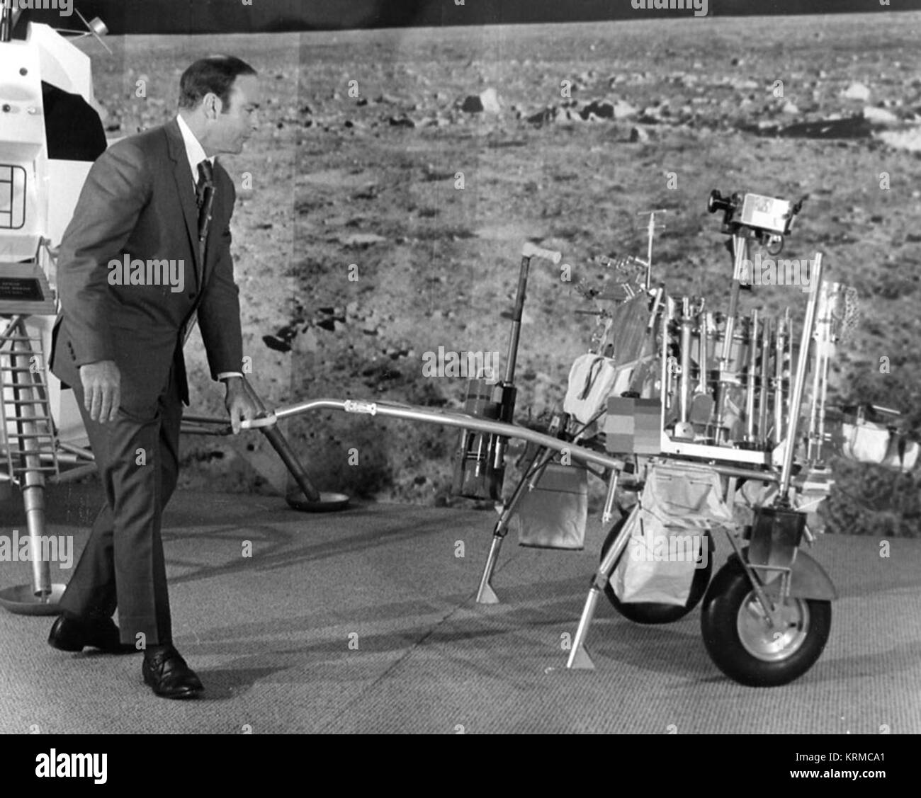 Ed Mitchell demonstrates the MET Ap14-70-H-1352 Stock Photo - Alamy