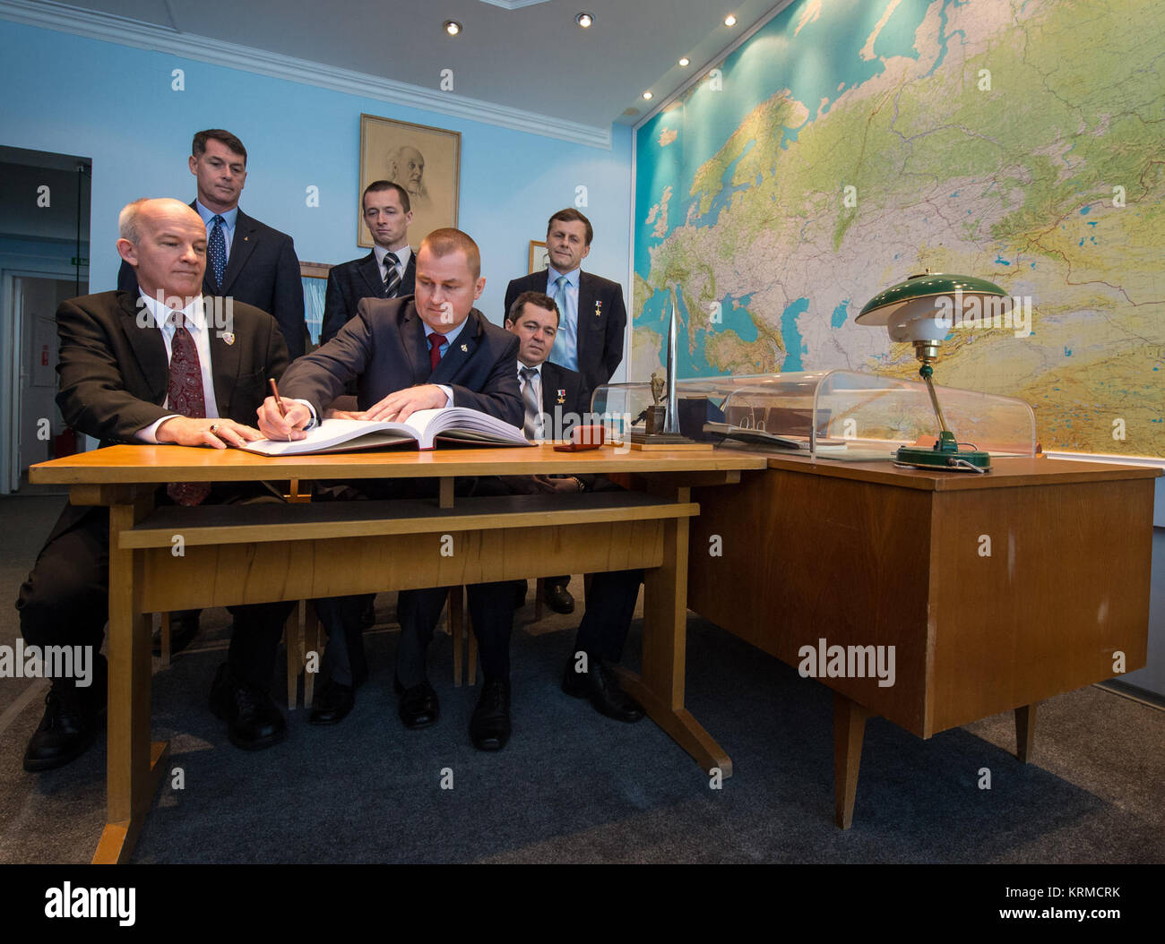 Expedition 47 NASA astronaut Jeff Williams, seated left, Russian ...