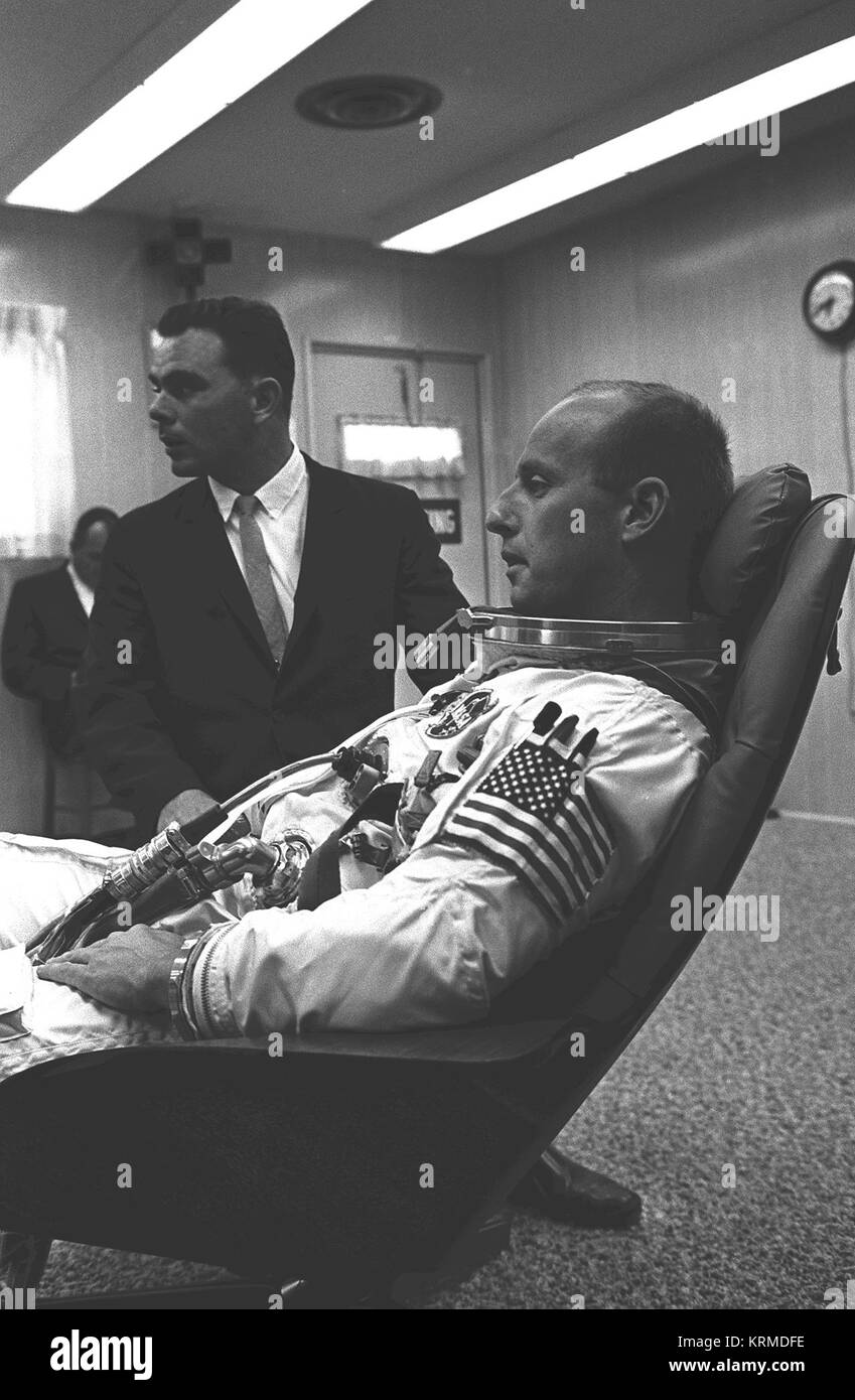 Pilot gemini Black and White Stock Photos & Images - Alamy