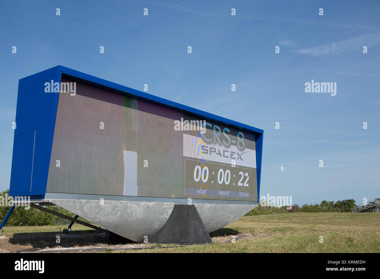 SpaceX CRS-8 countdown clock (25711612723 Stock Photo - Alamy
