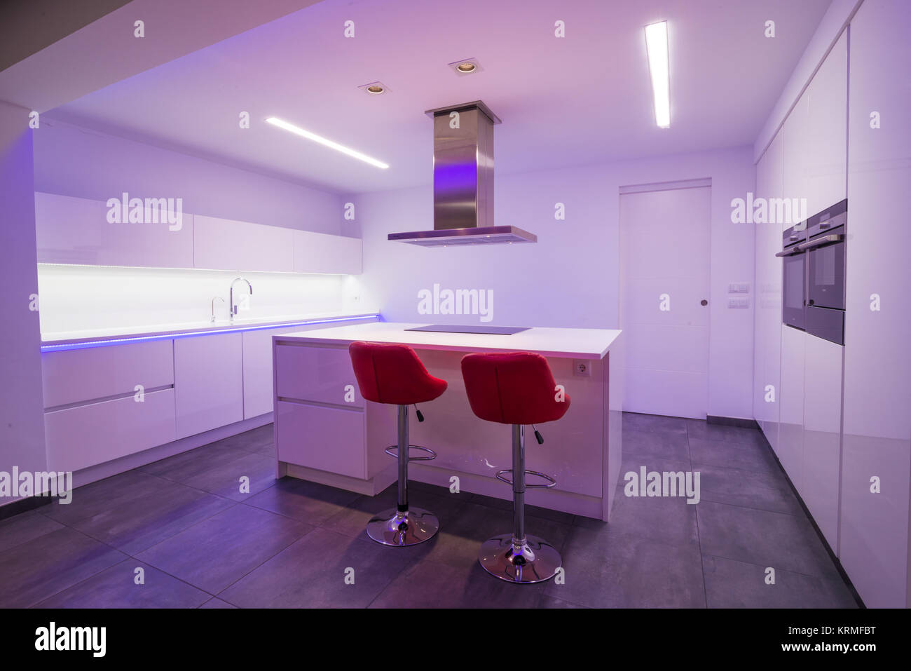 Modern kitchen with sophisticated LED lighting Stock Photo - Alamy