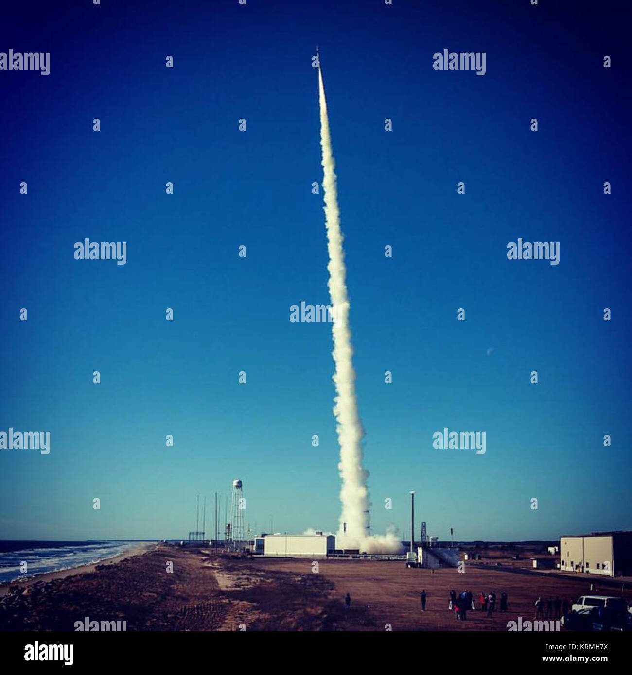 MUSIC Successfully Launched from NASA Wallops (25155752480 Stock Photo ...