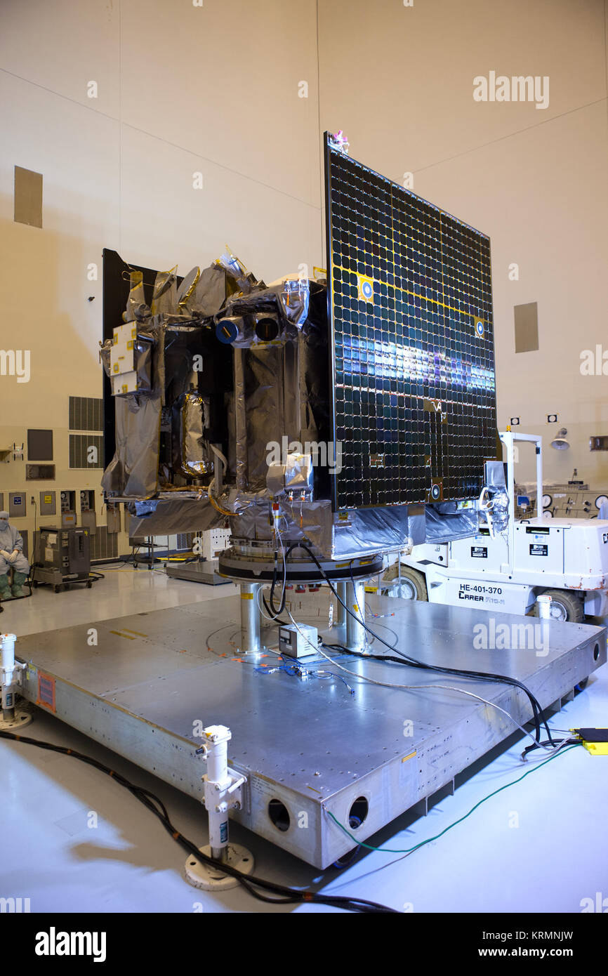 Solar array illumination test being performed on the OSIRIS-REx ...