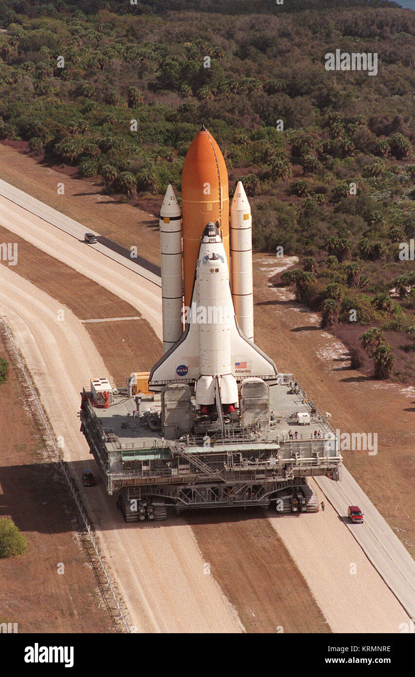 Sts 98 hi-res stock photography and images - Alamy