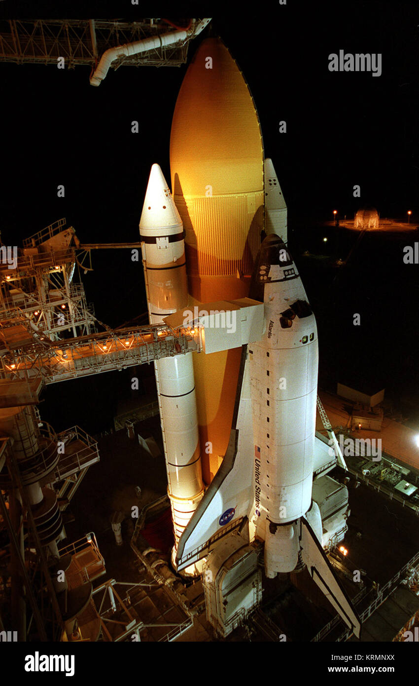 Sts 98 hi-res stock photography and images - Alamy