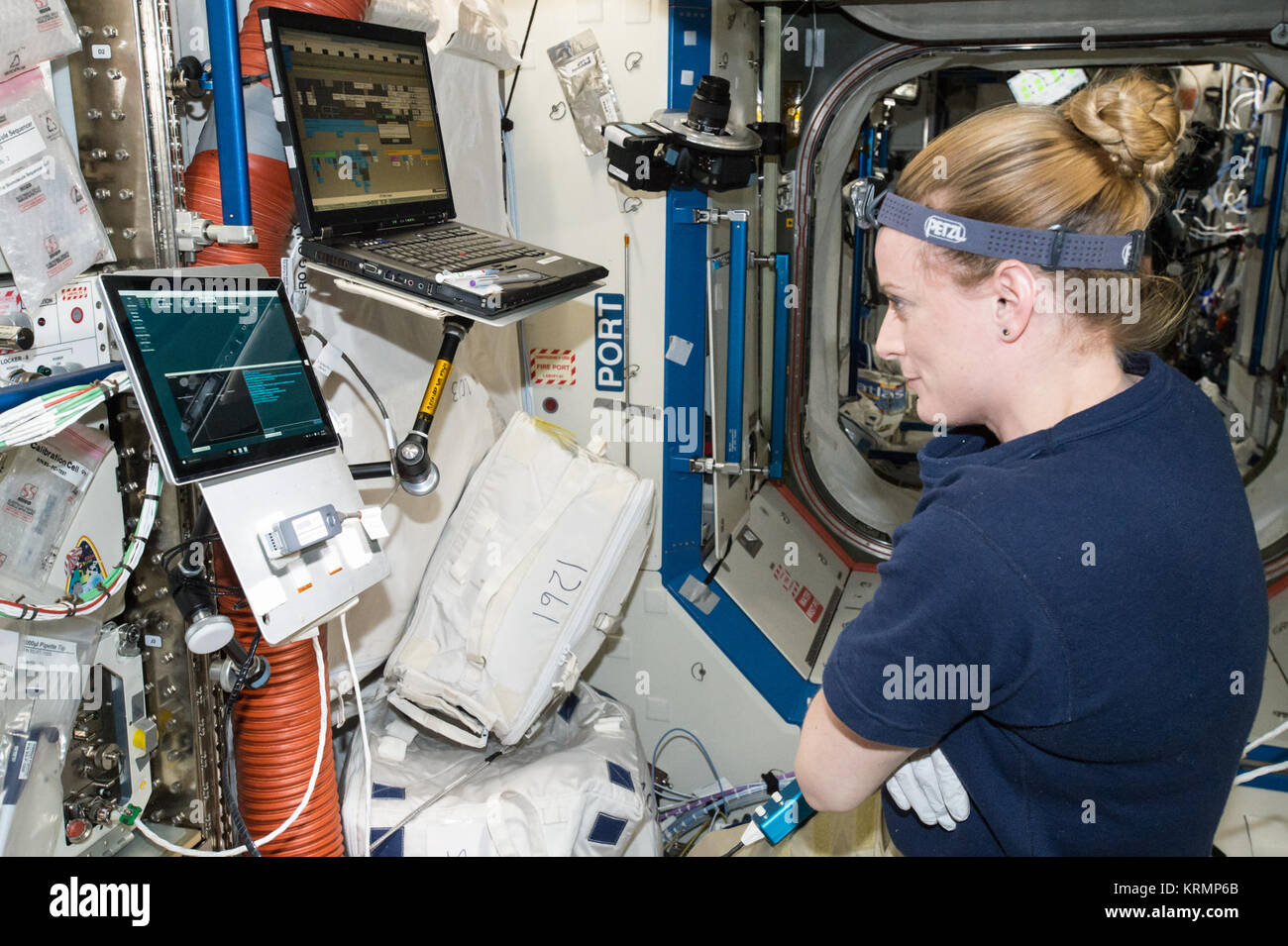 ISS-48 Kate Rubins in the Destiny lab Stock Photo - Alamy