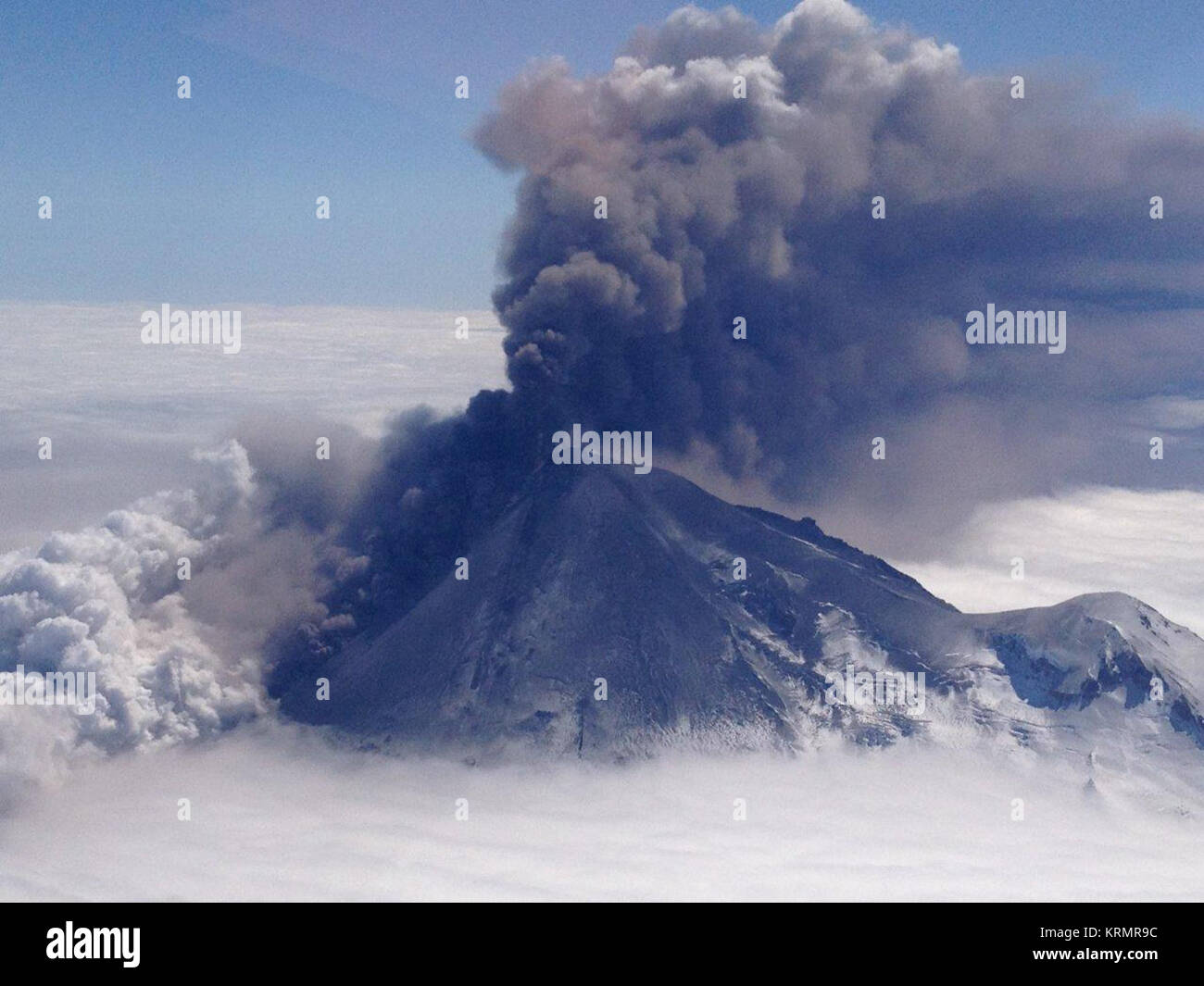 Pavlof volcano eruption on May 18, 2013. Credit: Brandon Wilson/AVO ...