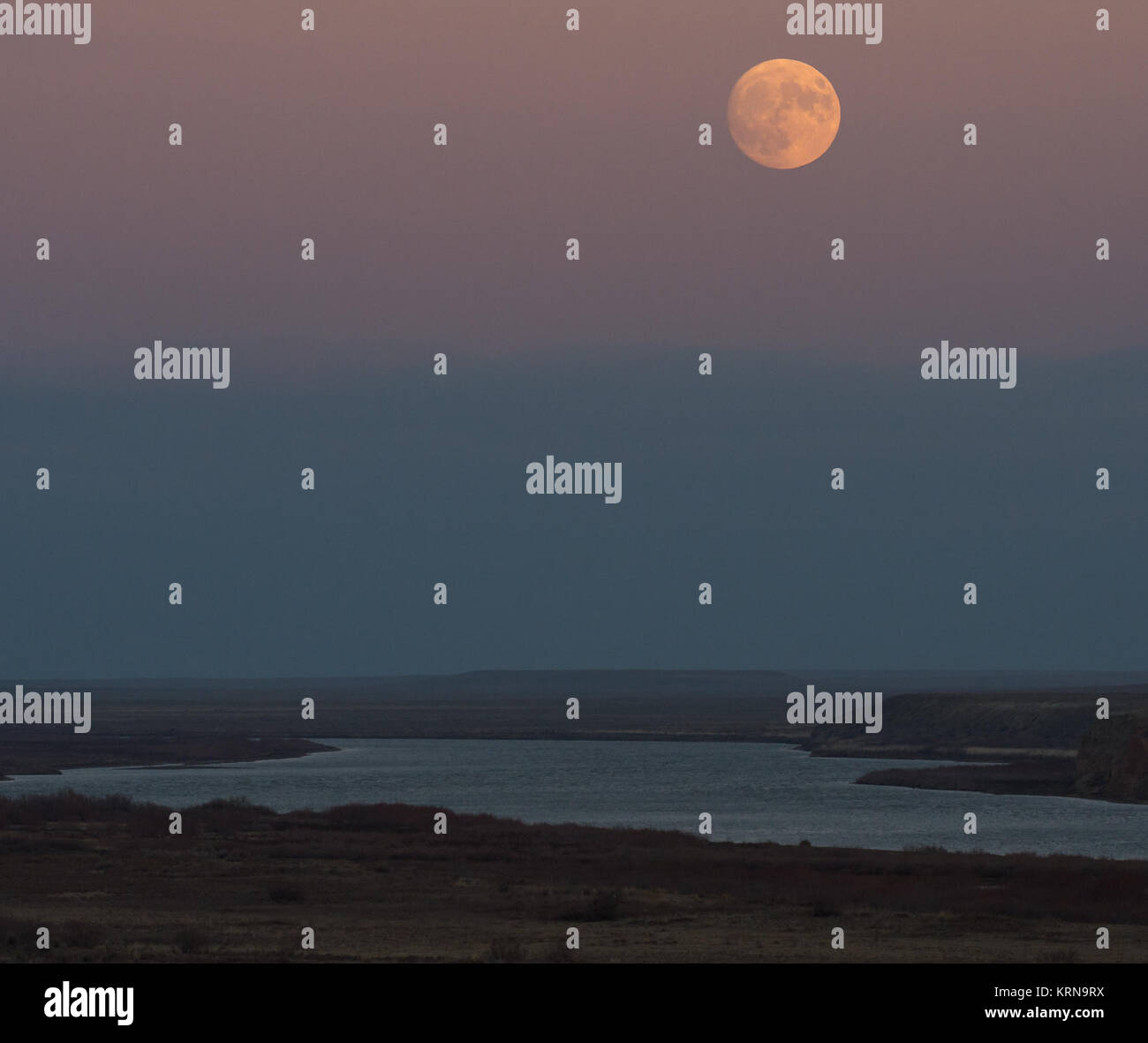 Syr darya river hi-res stock photography and images - Alamy