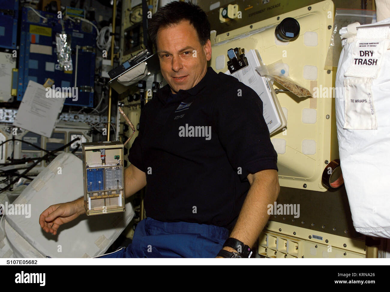 Ilan Ramon STS107 Israeli chemical garden Stock Photo - Alamy