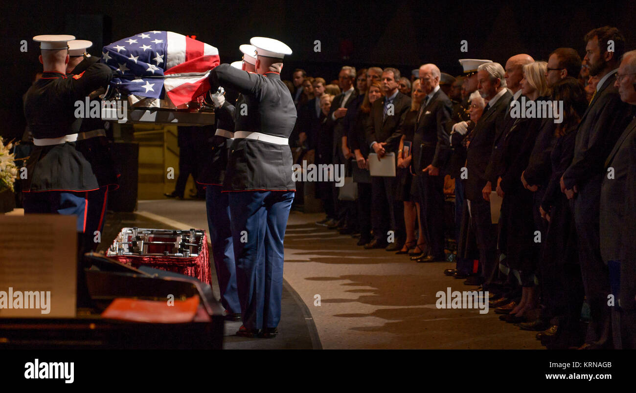 Former state senator john hi-res stock photography and images - Alamy