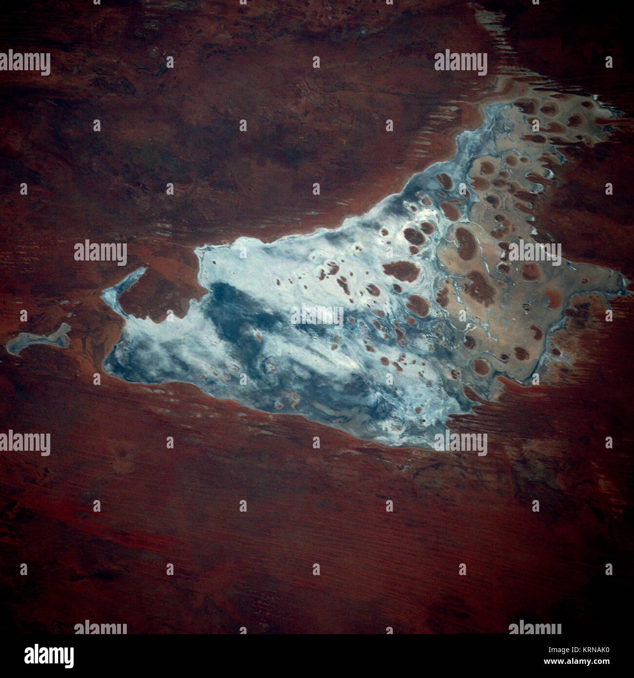 Mackay lake hi-res stock photography and images - Alamy