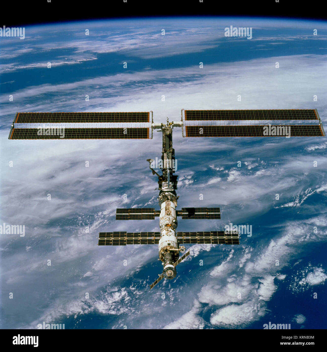 STS-97 International Space Station seen from Space Shuttle Endeavour ...