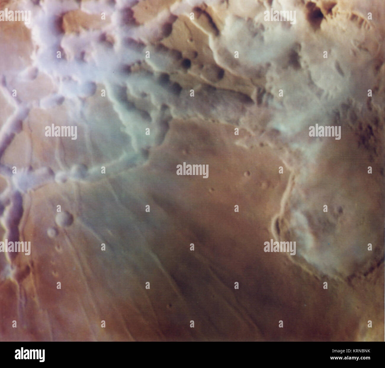 Labyrinthus noctis hi-res stock photography and images - Alamy