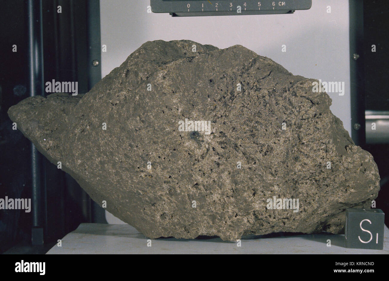 Lunar sample 15555 S71-43393 Stock Photo - Alamy