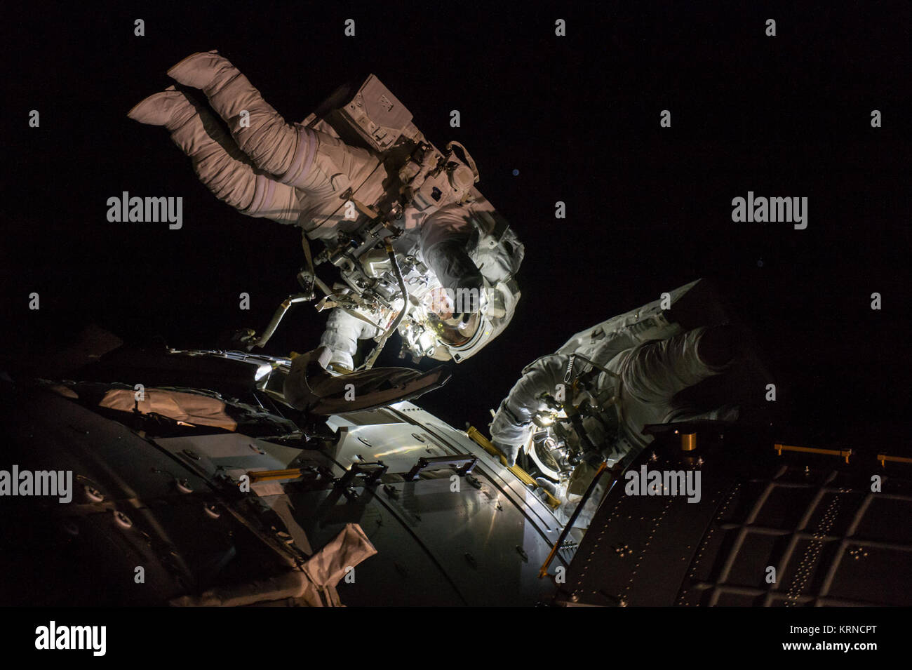 ISS-50 EVA-4 (i) Shane Kimbrough and Peggy Whitson Stock Photo - Alamy
