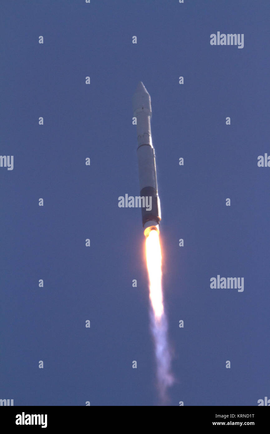 Orbital atk cygnus cargo module hi-res stock photography and images - Alamy