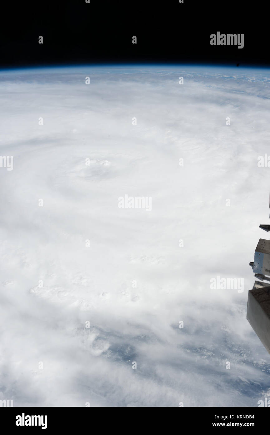 ISS-51 Cyclone Donna (1 Stock Photo - Alamy
