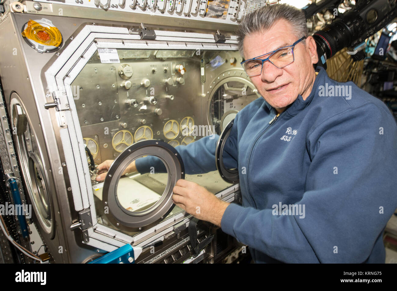 ISS-53 Paolo Nespoli works inside the Destiny lab Stock Photo - Alamy