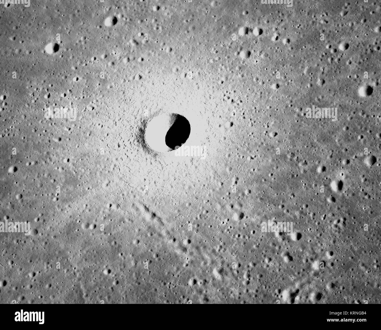 Linné crater moon Stock Photo - Alamy