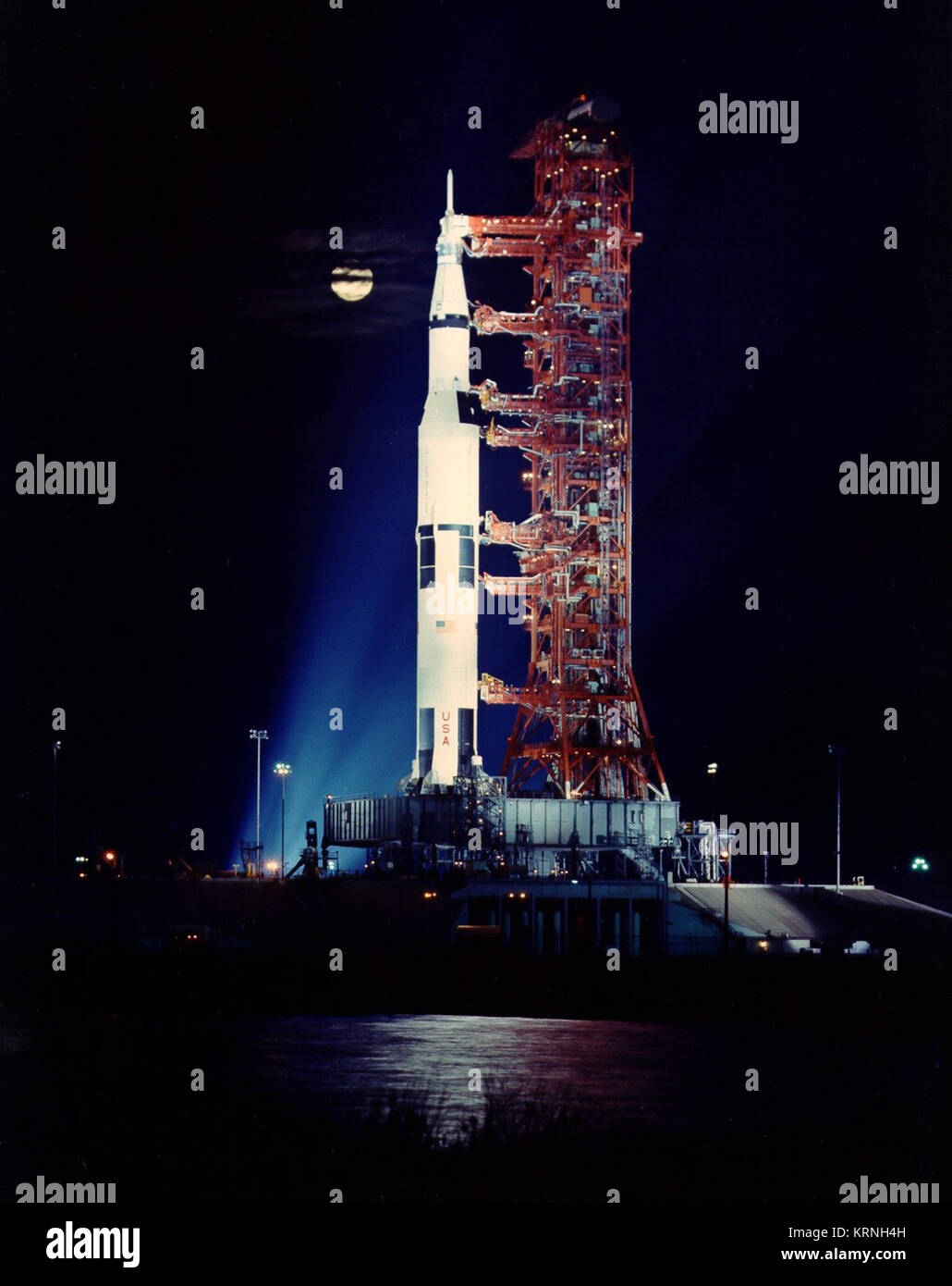 Apollo 17 on pad 39-A Stock Photo - Alamy