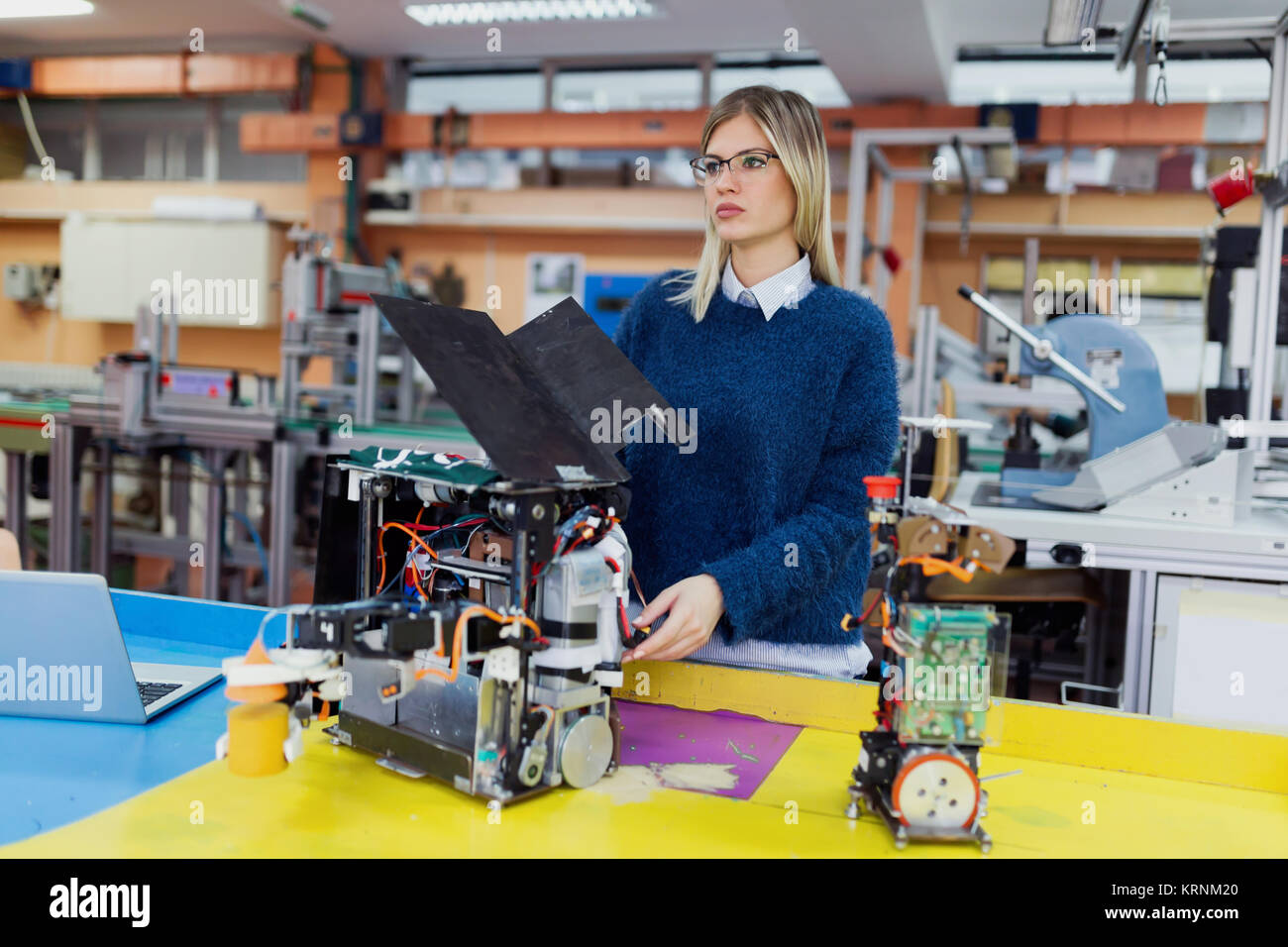 Beautiful female robot hi-res stock photography and images - Alamy
