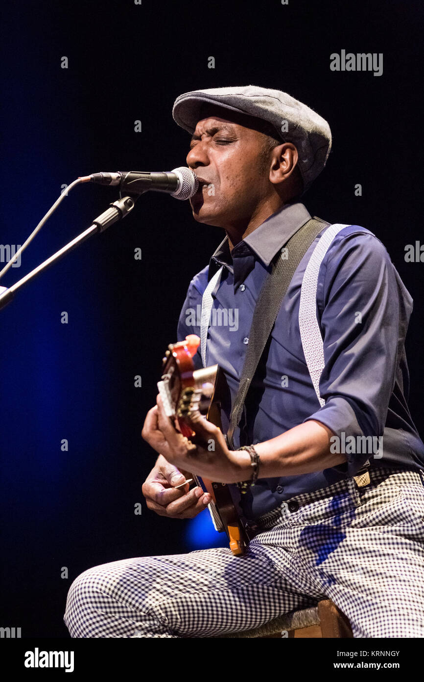 Tito Paris performing live on stage at the Coliseu dos Recreios in ...