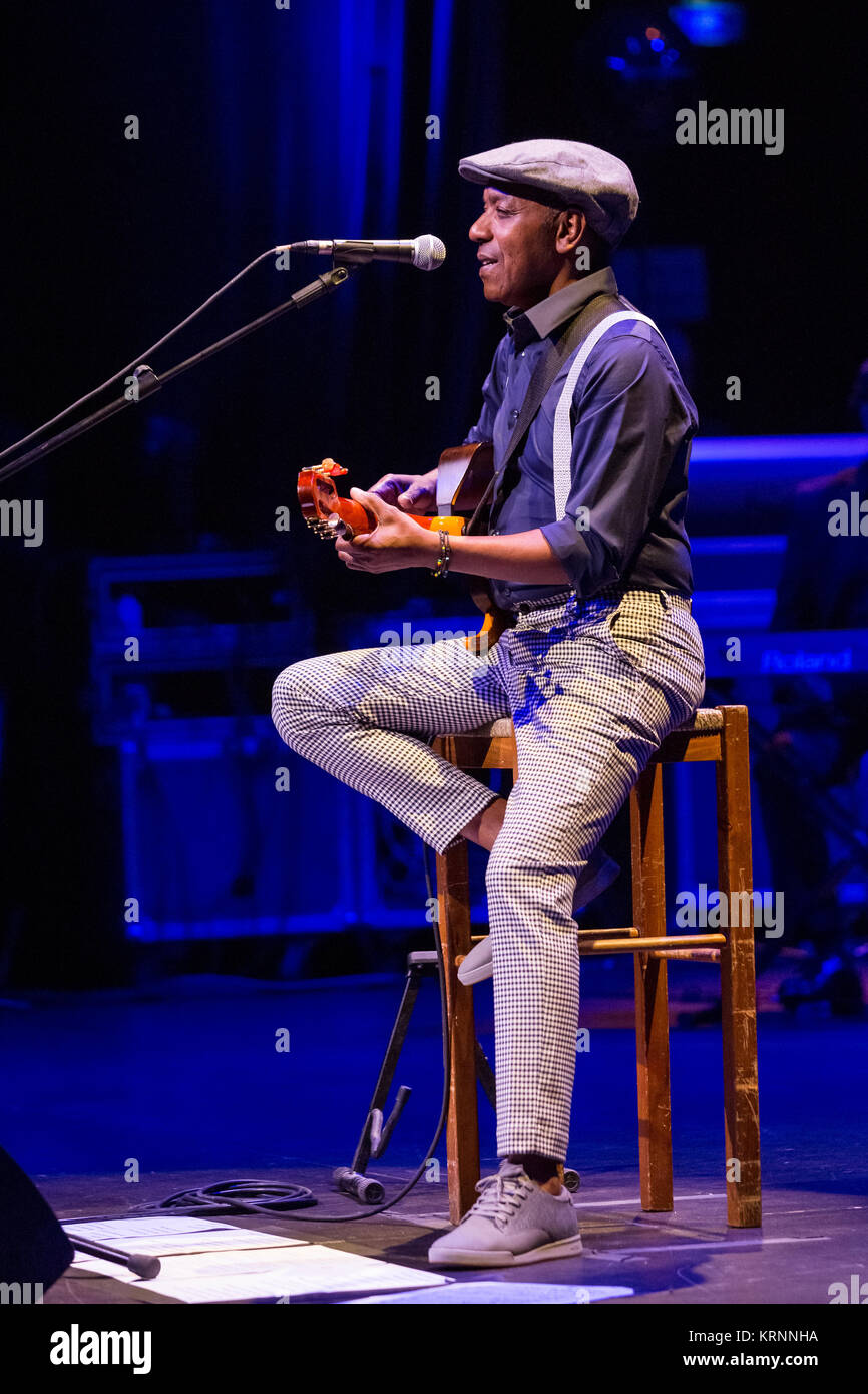 Tito Paris performing live on stage at the Coliseu dos Recreios in ...