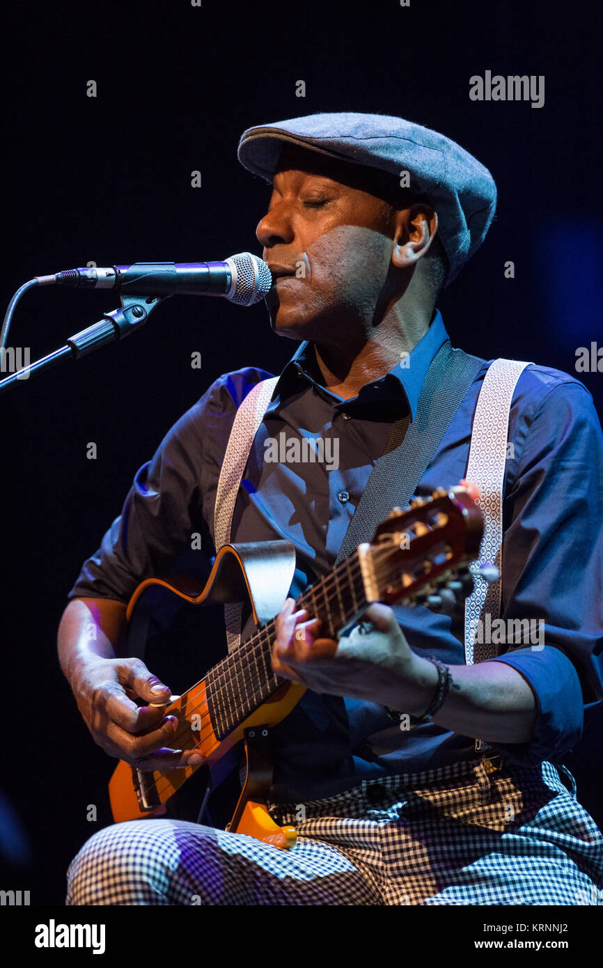 Tito Paris performing live on stage at the Coliseu dos Recreios in ...