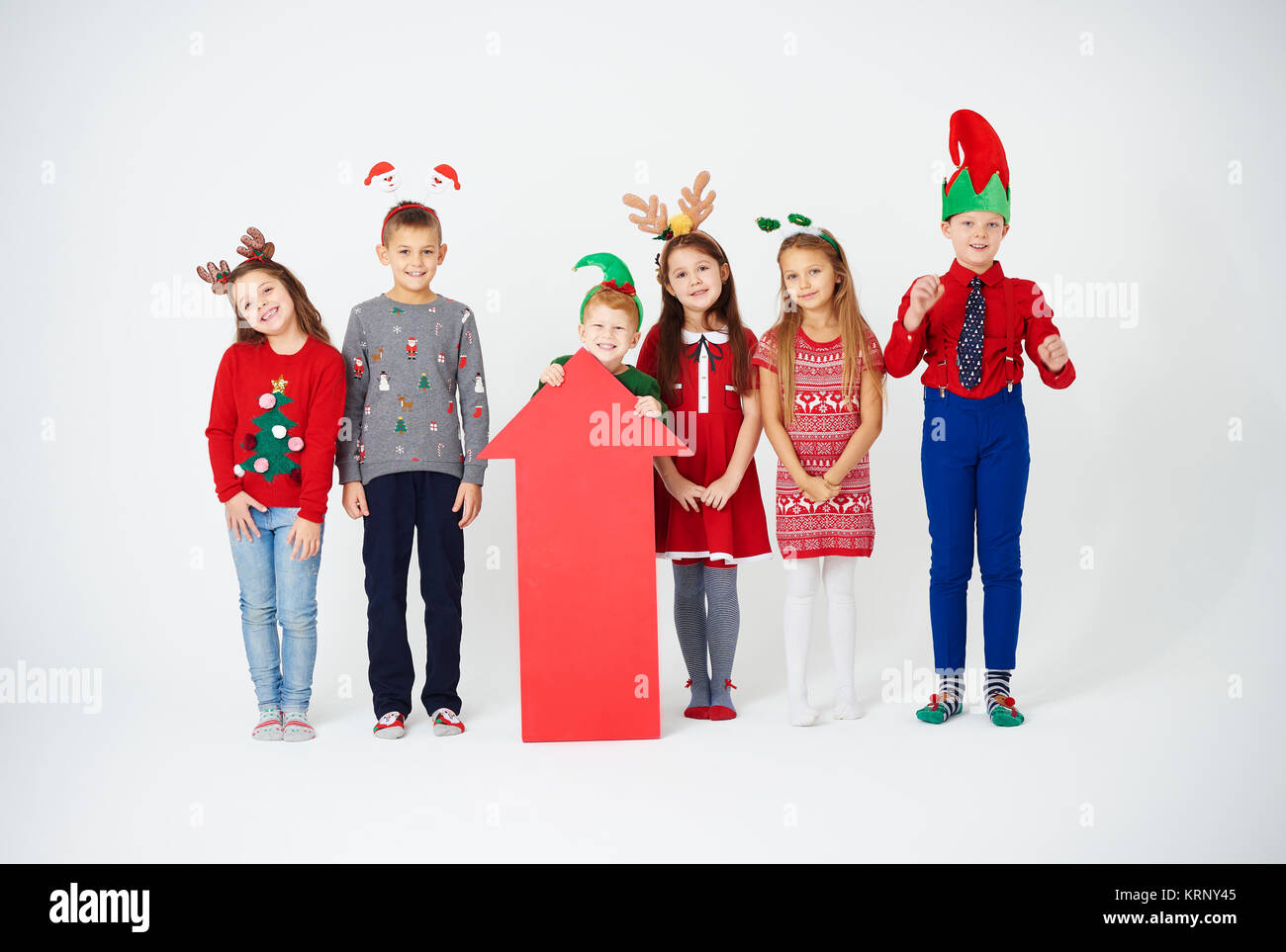 Hands family friends showing hi-res stock photography and images - Alamy