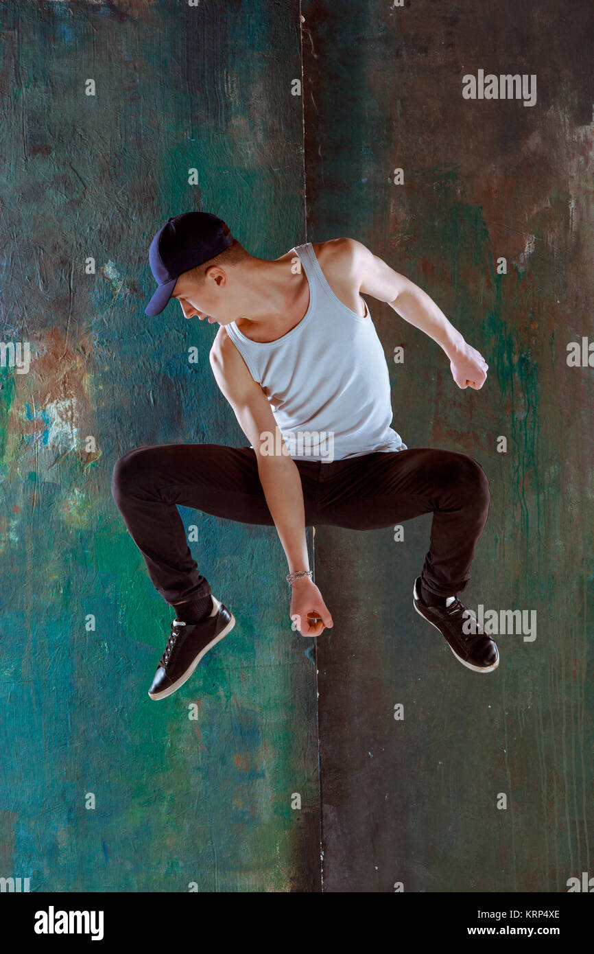 The man dancing hip hop choreography Stock Photo - Alamy