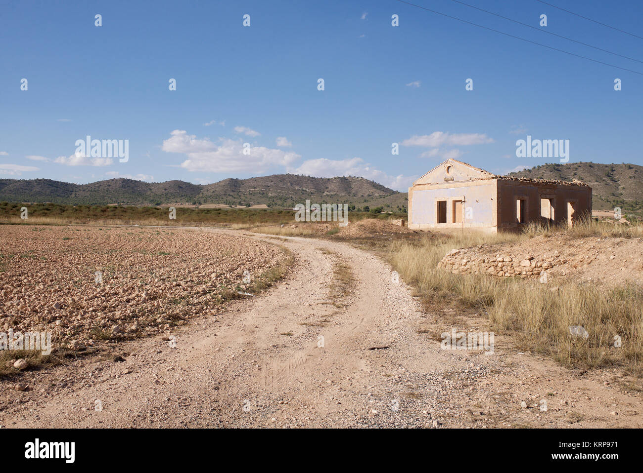 Run-down farmhouse in the countryside Stock Photo - Alamy