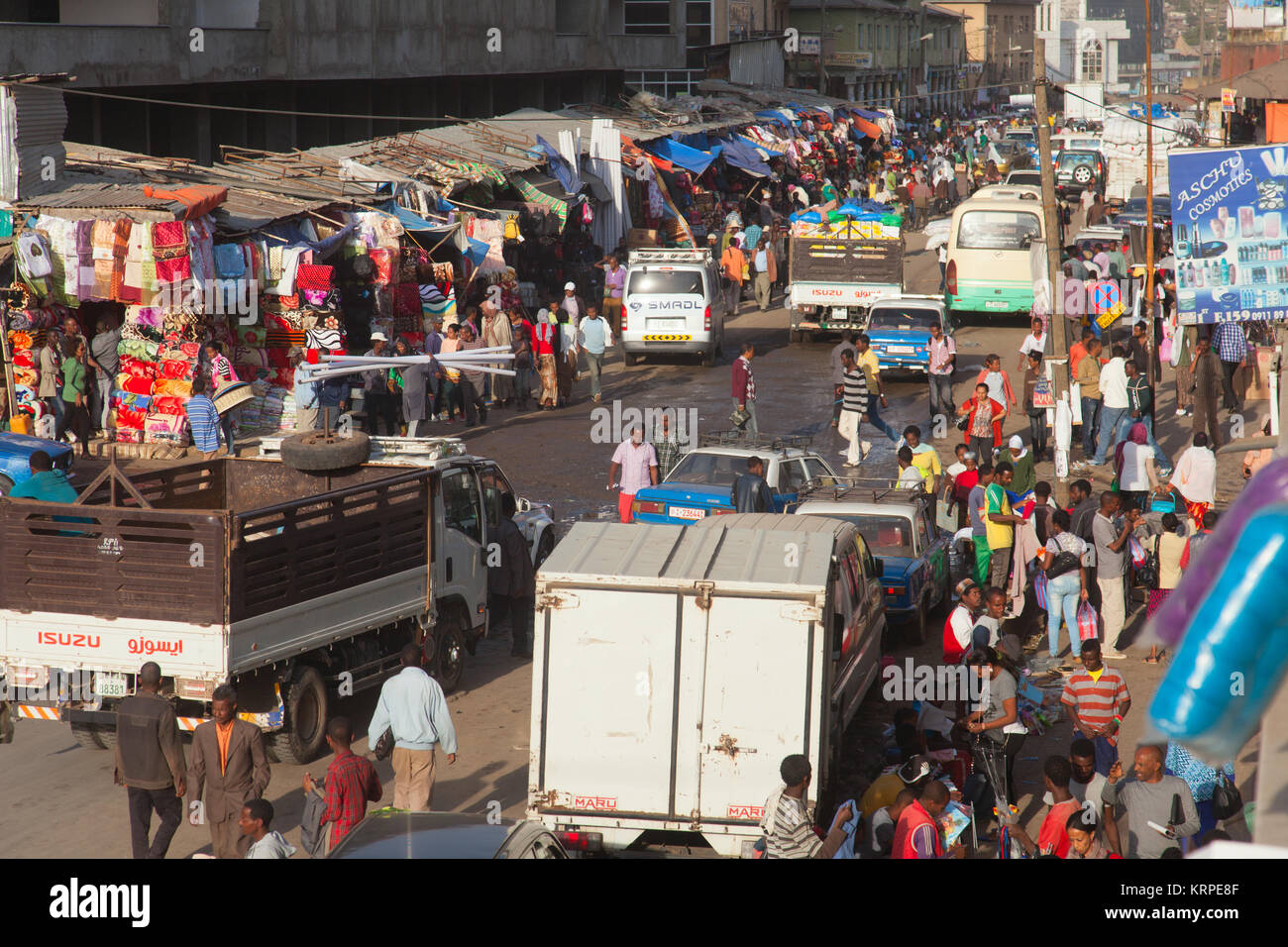 ETHIOPIA ADDIS ABABA,DECEMDER 23,2013.The largest African market ...